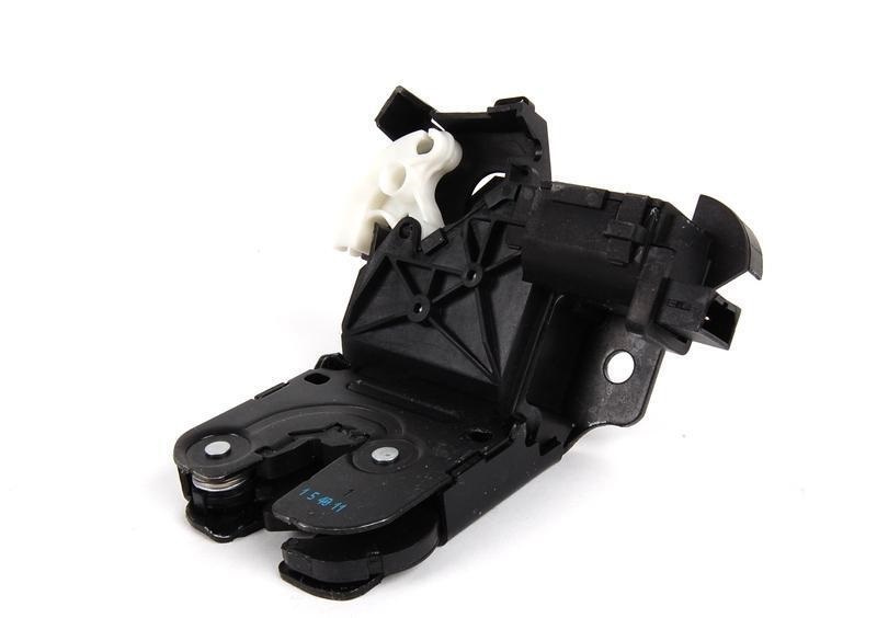 AUDİ A3 2004-2008 A4 - A6 2005-2008 Q7 2007-2015 ARKA BAGAJ KİLİDİ ...