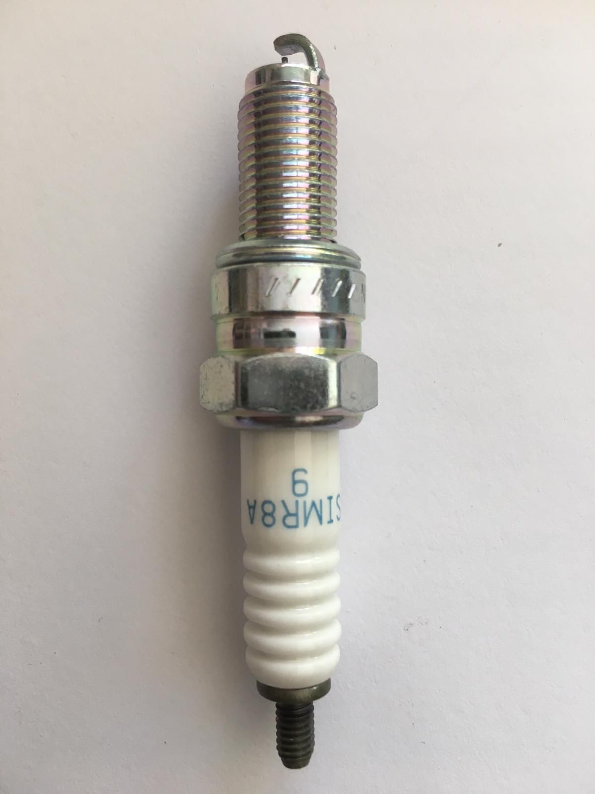 "NGK SIMR8A9 Laser Iridium Buji: CBR 250 için"