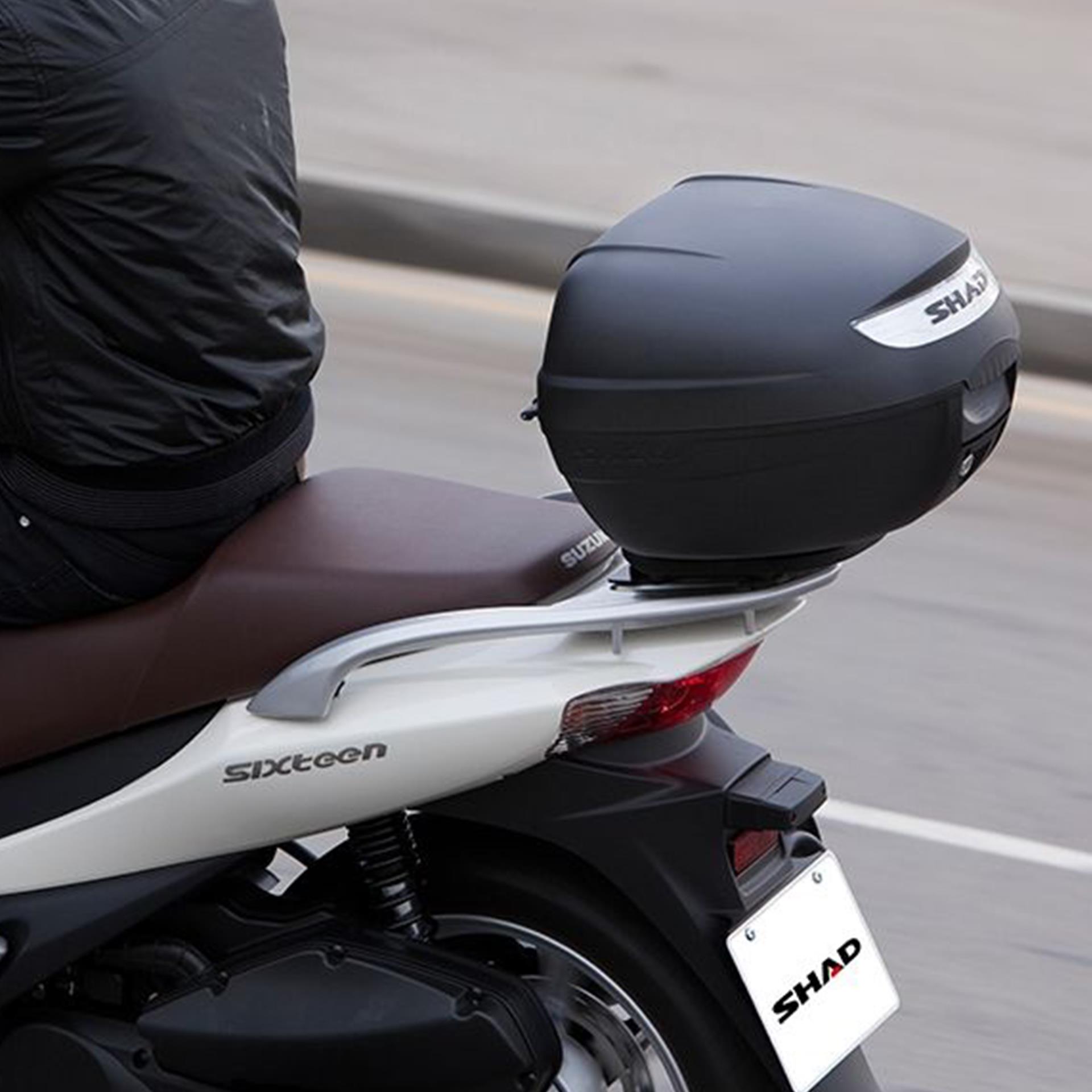 SHAD SH-26 MOTOSİKLET ARKA ÇANTA SİYAH