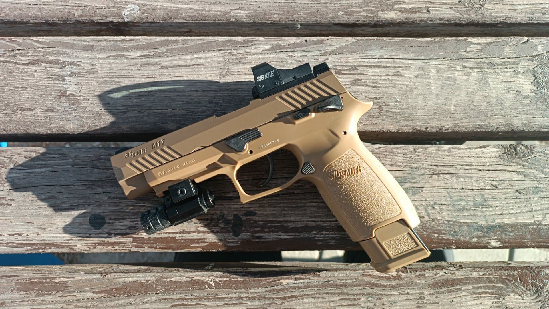 Sig Sauer M17 M17 Havalı Tabanca (Çöl) « Halil Av ve Balık Malzemeleri