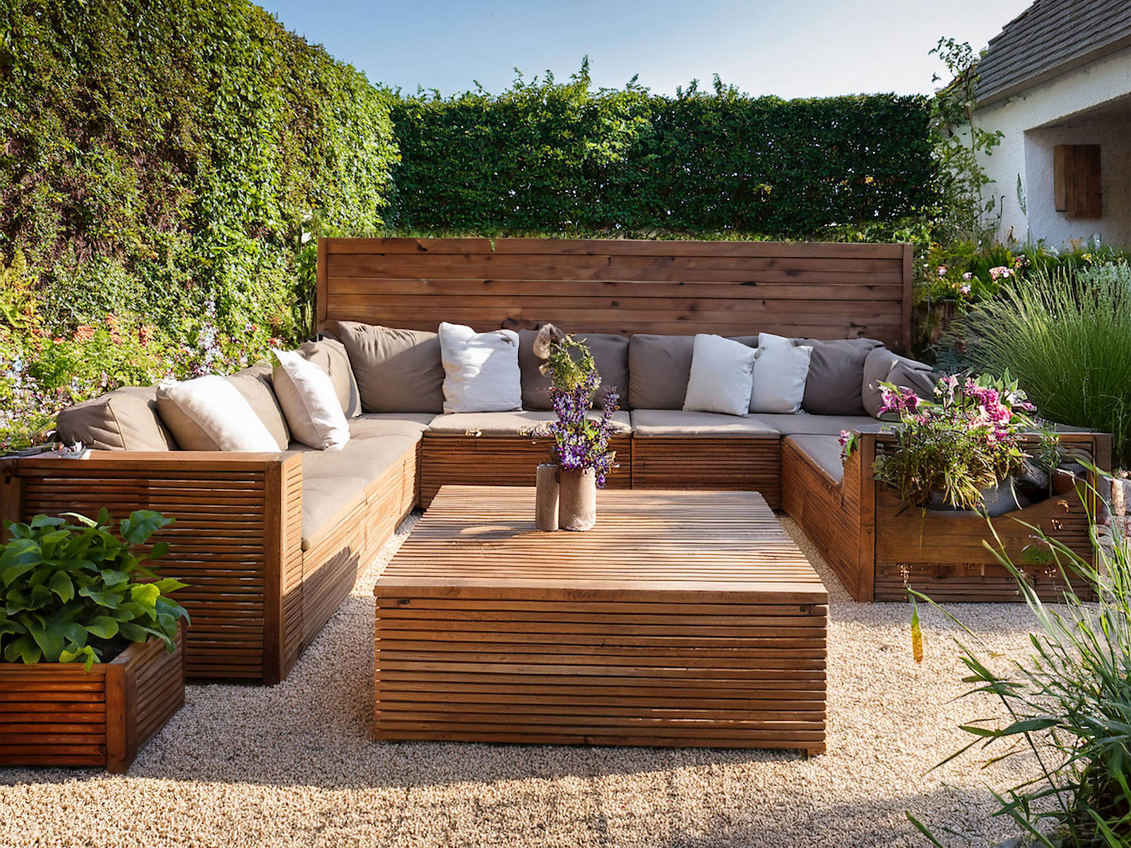 Bahçe Dekorasyonu | Doğal Ahşap Çitler & Bahçe Mobilyaları - Woodka Design